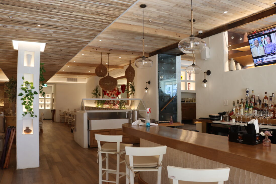 A Taste of the Greek Islands: Estiatorio Plaka Brings Fine Dining to ...