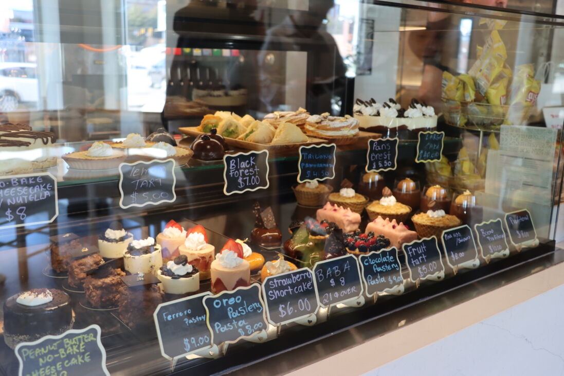 A Taste of the Greek Islands: Estiatorio Plaka Brings Fine Dining to ...